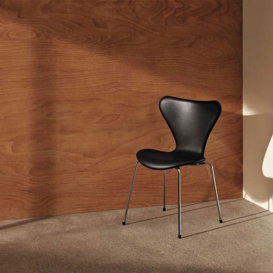 Arne Jacobsen - 7er stol - Fritz Hansen 3107 Fuldpolstret Essential Læder